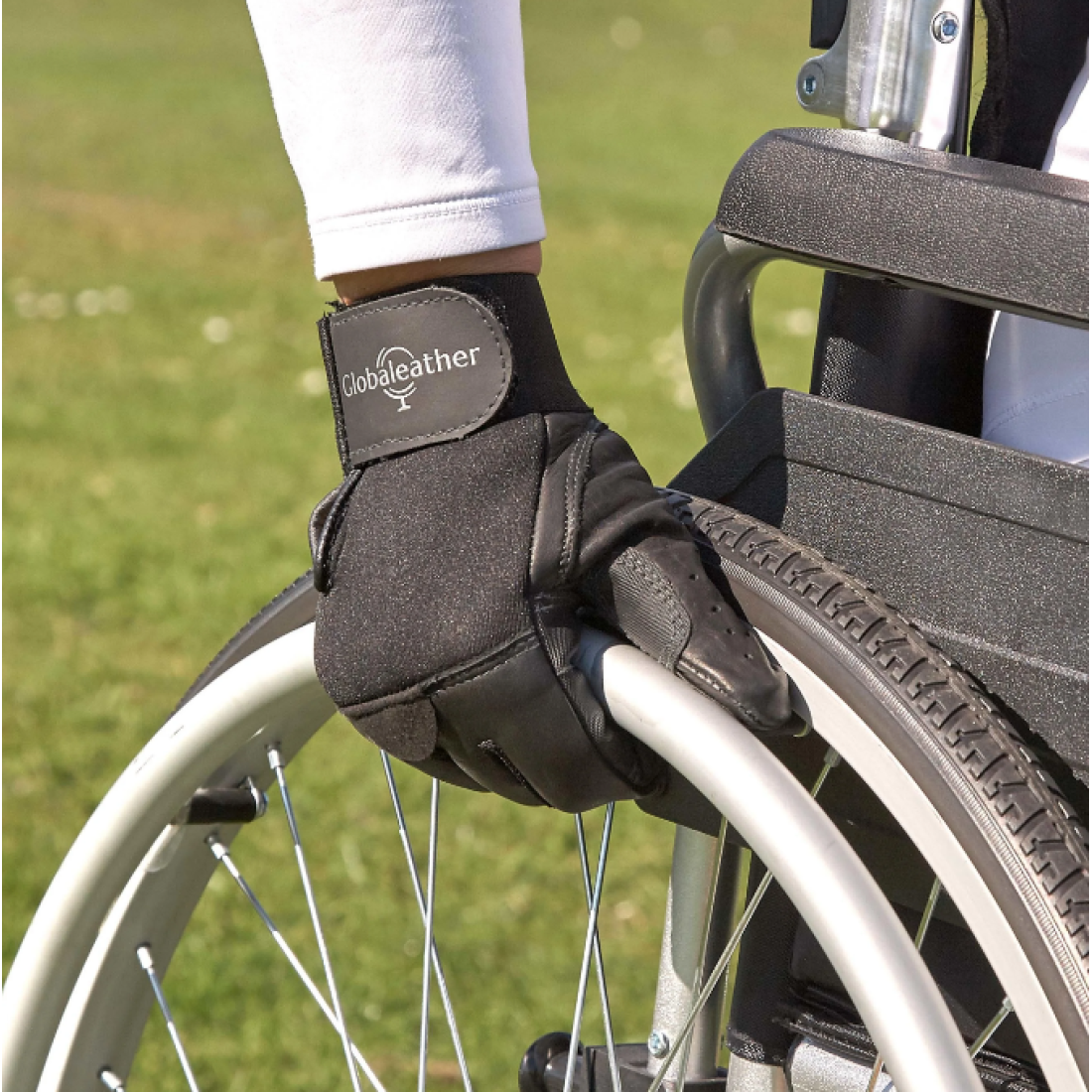 Globaleather SureGrip Full Finger Wheelchair Gloves – Enhanced Grip and ...