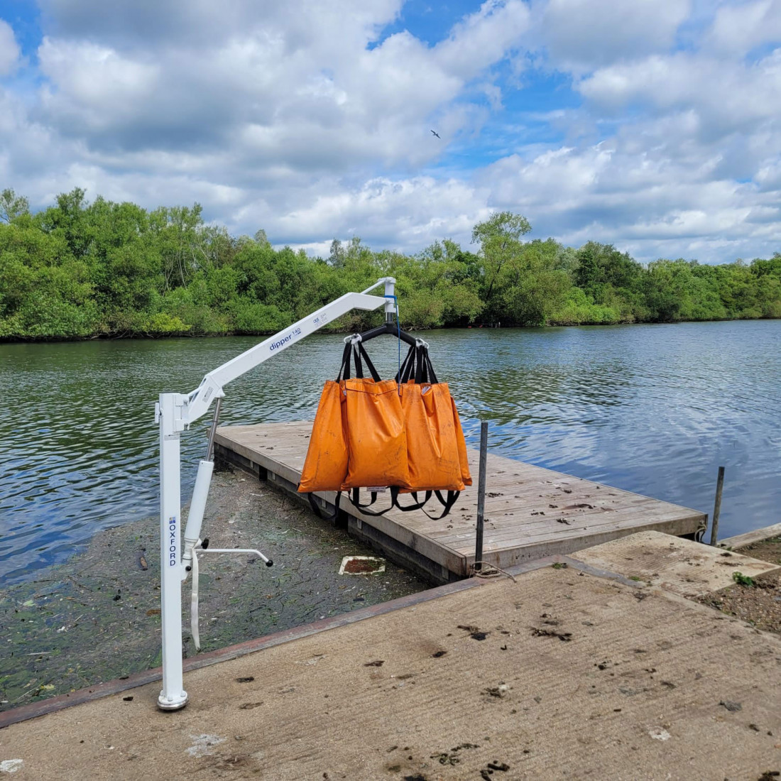 Oxford Dipper Manual Pool Hoist with Spreader Bar