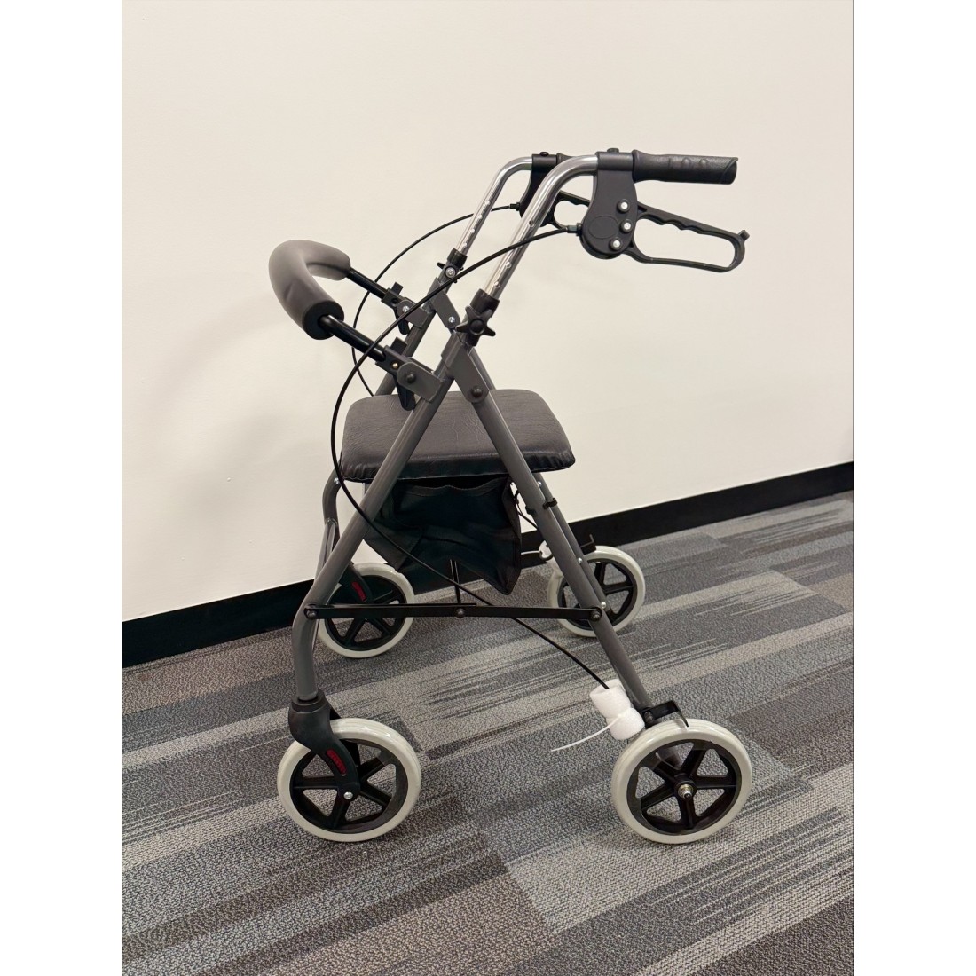 4‑Wheeled Aluminium Walker – Compact Foldable Walker with Seat & Basket ...