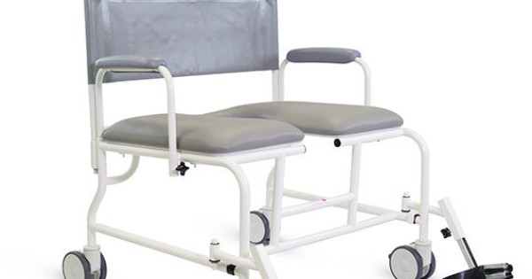 Heavy-Duty Bariatric Shower Commodes – Hygienic & Mobility-Friendly Seating