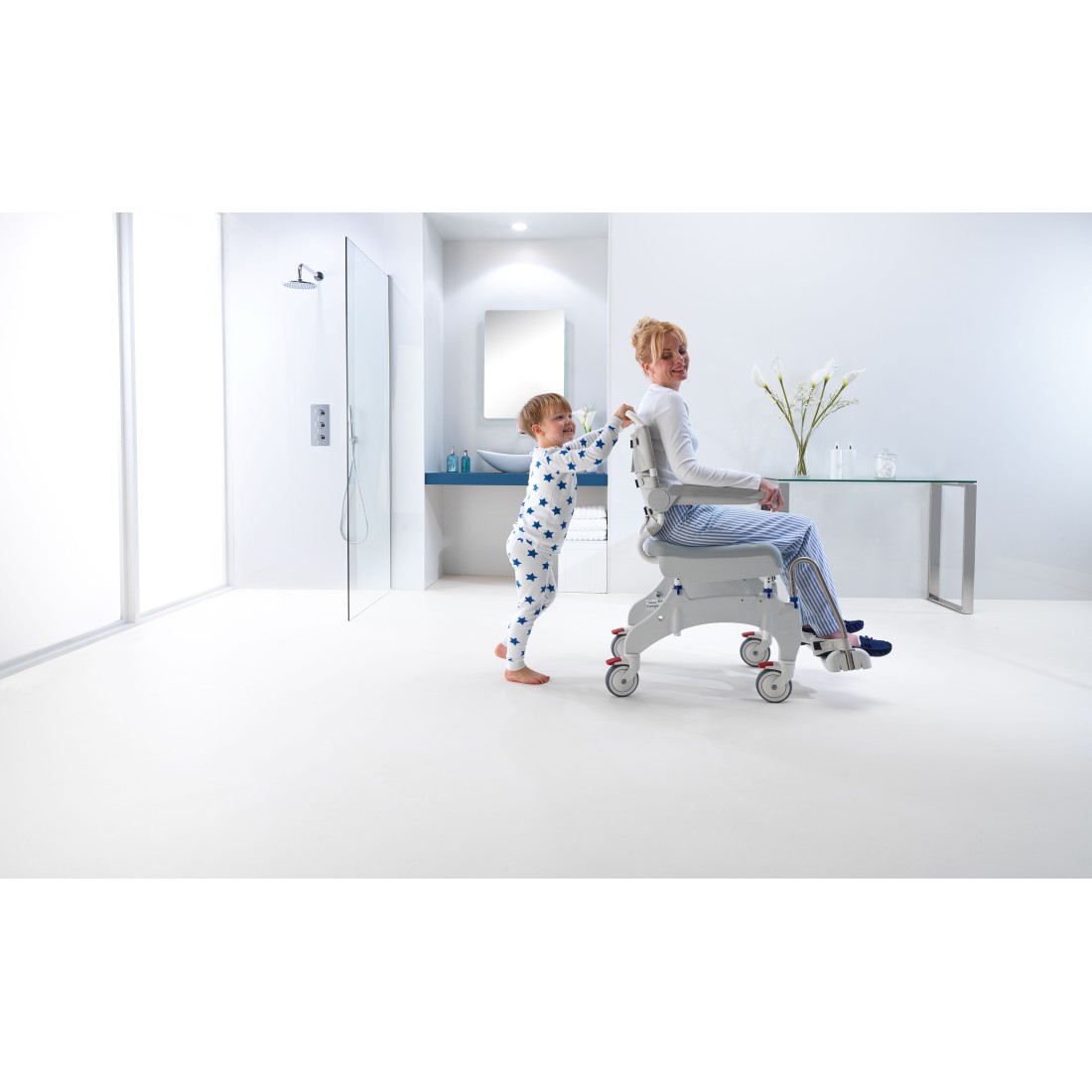 Invacare Ocean Ergo XL Shower Commode – Bariatric Ergonomic Hygiene Chair