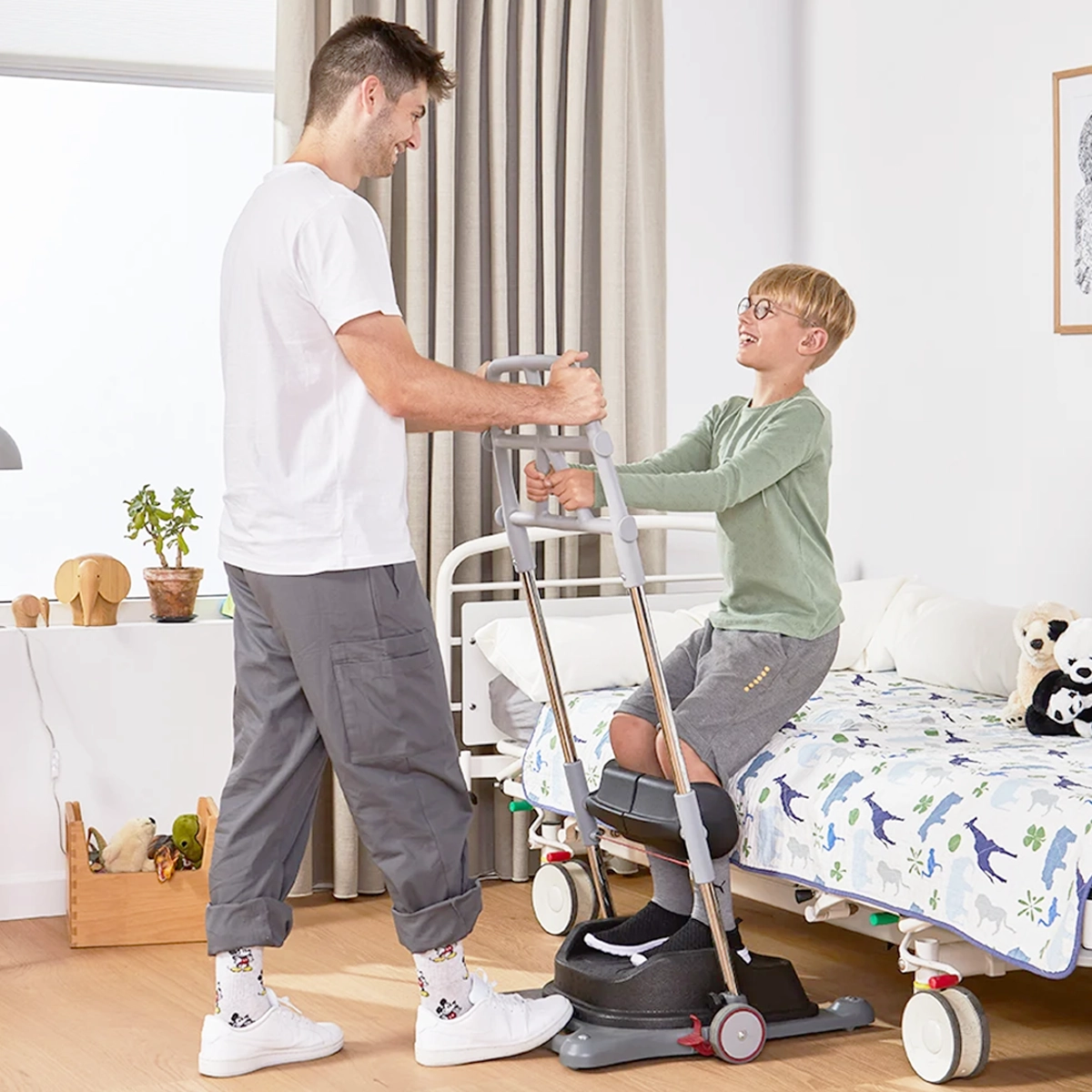 Molift Raiser Pro – Standing & Transfer Aid | Safe Patient Handling ...